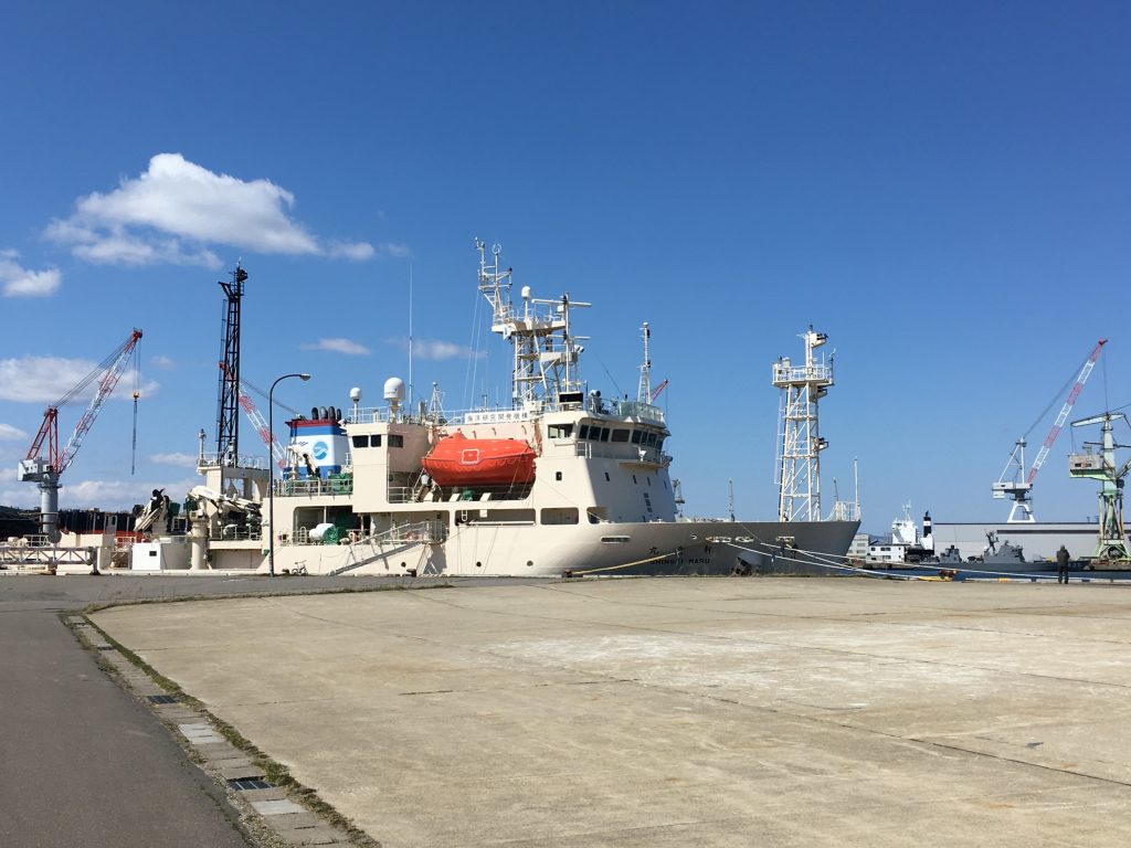 Fig1_Shinsei Maru - Ocean Mammal Team, WRC, Kyoto Univ